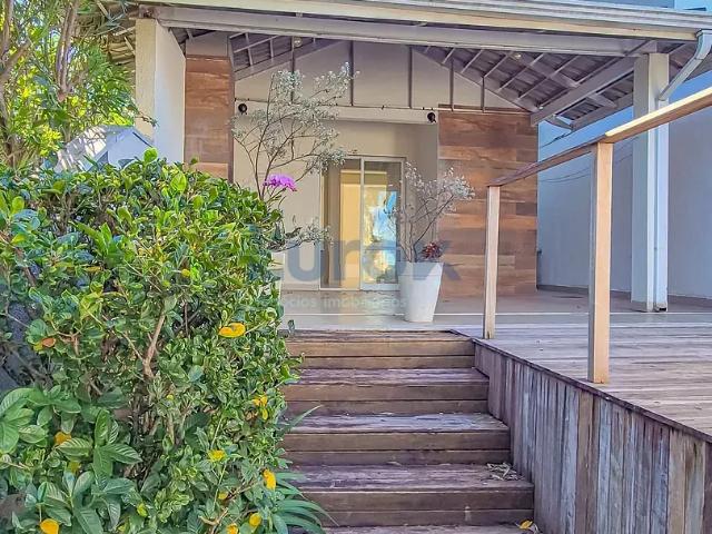 Casa para Venda/Aluguel com 3 quartos, 113 m² por R$ 1.074.000