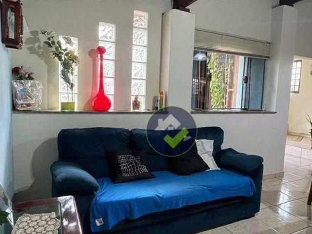 Casa para Venda/Aluguel com 3 quartos, 126 m² por R$ 410.000
