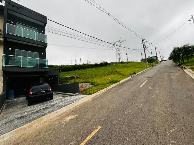Casa para Venda/Aluguel com 3 quartos, 137 m² por R$ 890.000
