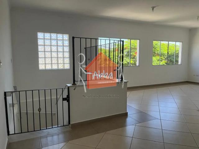 Casa para Venda/Aluguel com 3 quartos, 131 m² por R$ 899.000