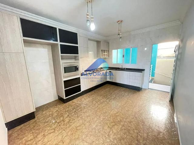 Casa para Venda/Aluguel com 3 quartos, 143 m² por R$ 1.000.000