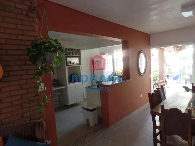 Casa para Venda/Aluguel com 3 quartos, 150 m² por R$ 1.920.000