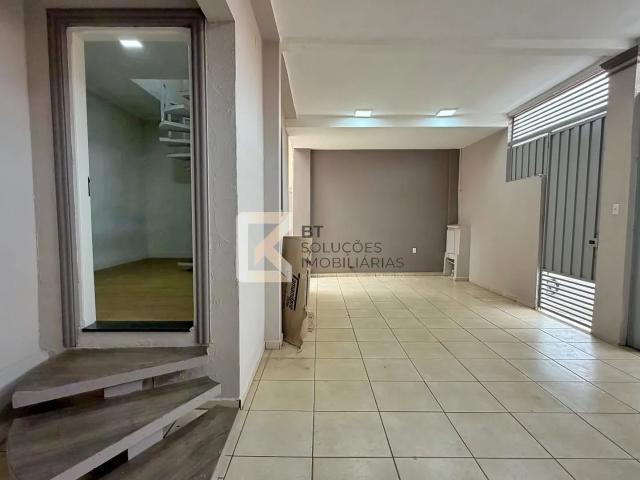 Casa para Venda/Aluguel com 3 quartos, 152 m² por R$ 620.000