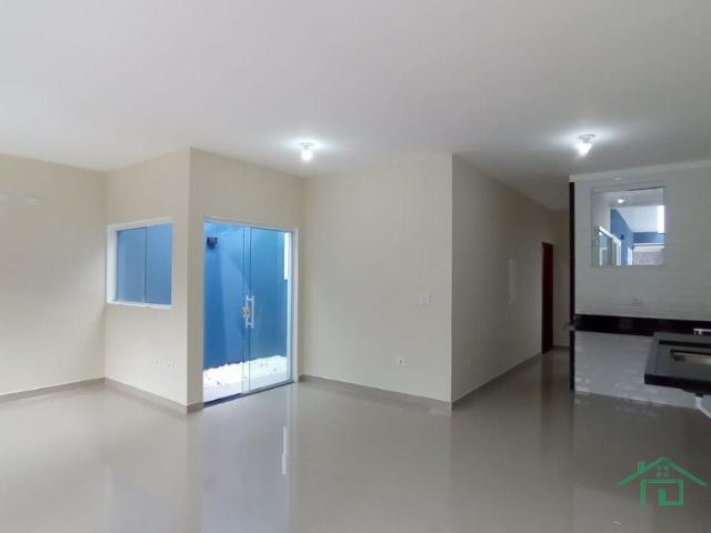 Casa para Venda/Aluguel com 3 quartos, 175 m² por R$ 841.000