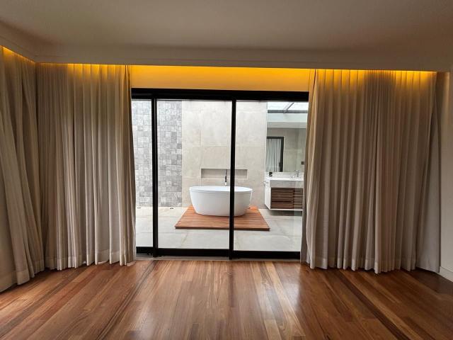 Casa para Venda/Aluguel com 3 quartos, 170 m² por R$ 1.489.990