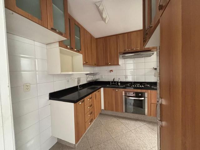 Casa para Venda/Aluguel com 3 quartos, 170 m² por R$ 885.000