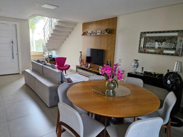 Casa para Venda/Aluguel com 3 quartos, 205 m² por R$ 1.590.000