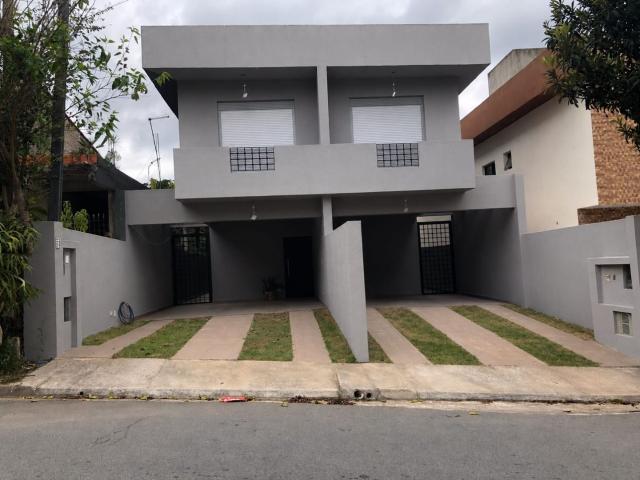 Casa para Venda/Aluguel com 3 quartos, 206 m² por R$ 998.000