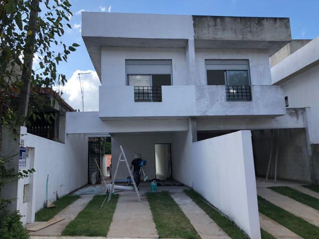 Casa para Venda/Aluguel com 3 quartos, 206 m² por R$ 998.000