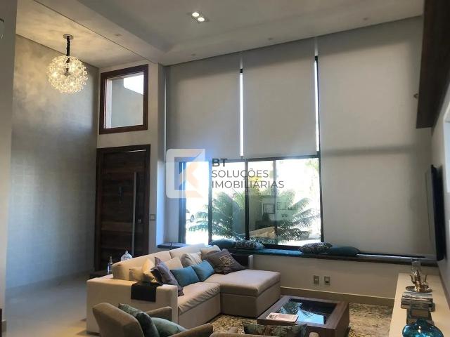 Casa para Venda/Aluguel com 3 quartos, 209 m² por R$ 2.250.000