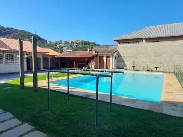Casa para Venda/Aluguel com 3 quartos, 200 m² por R$ 1.200.000