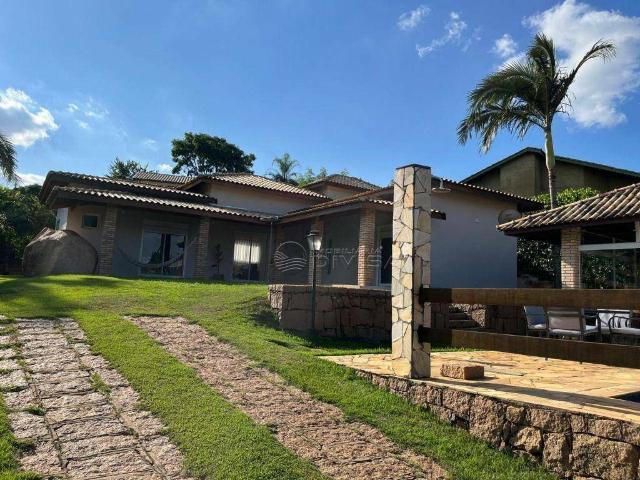 Casa para Venda/Aluguel com 3 quartos, 210 m² por R$ 1.400.000