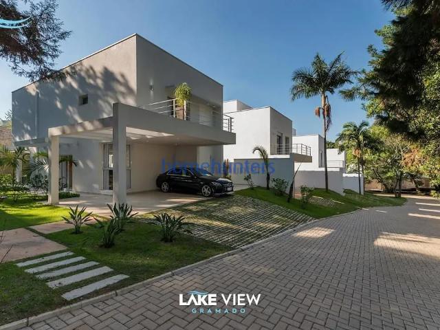 Casa para Venda/Aluguel com 3 quartos, 210 m² por R$ 2.580.000
