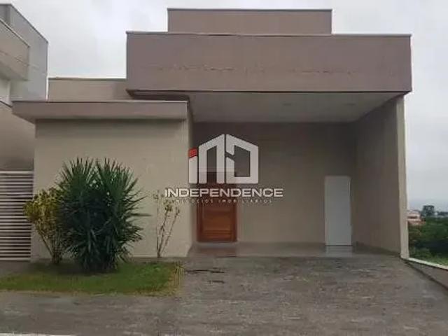 Casa para Venda/Aluguel com 3 quartos, 210 m² por R$ 985.000