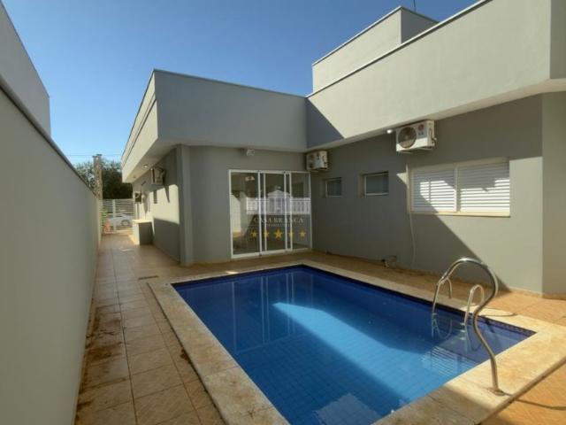 Casa para Venda/Aluguel com 3 quartos, 222 m² por R$ 1.498.000