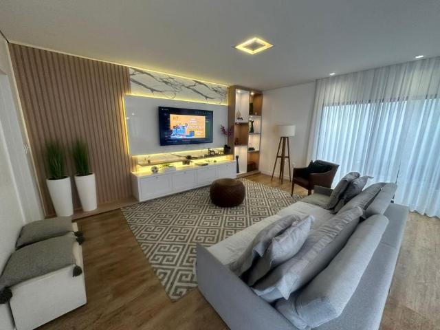 Casa para Venda/Aluguel com 3 quartos, 240 m² por R$ 10.000.000