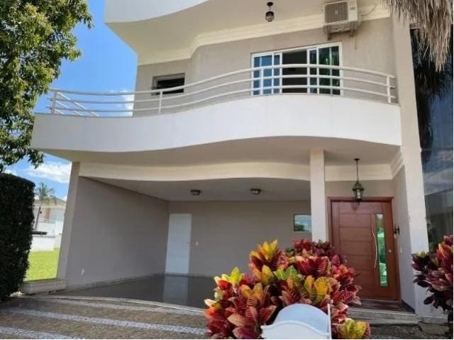 Casa para Venda/Aluguel com 3 quartos, 256 m² por R$ 1.610.000