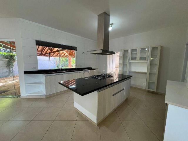 Casa para Venda/Aluguel com 3 quartos, 250 m² por R$ 1.600.000