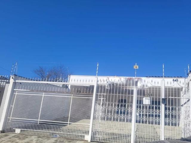 Casa para Venda/Aluguel com 3 quartos, 264 m² por R$ 1.300.000