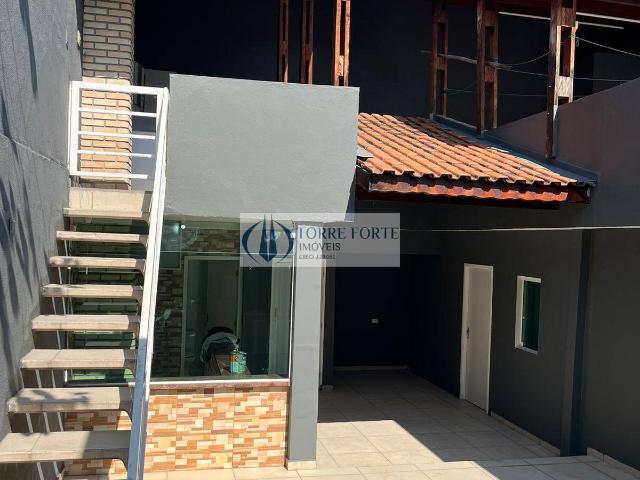 Casa para Venda/Aluguel com 3 quartos, 260 m² por R$ 870.000
