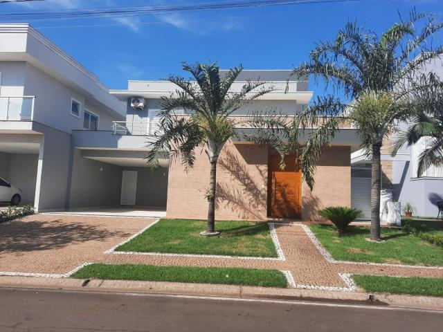 Casa para Venda/Aluguel com 3 quartos, 284 m² por R$ 1.950.000