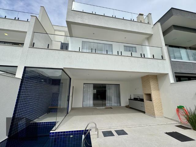 Casa para Venda/Aluguel com 3 quartos, 315 m² por R$ 3.200.000