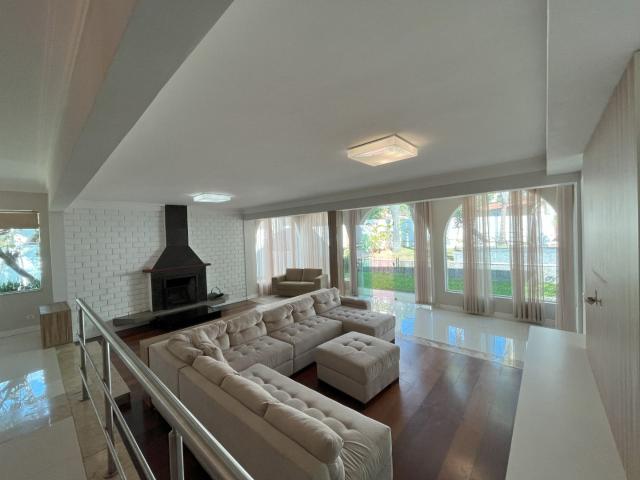 Casa para Venda/Aluguel com 3 quartos, 350 m² por R$ 2.998.000