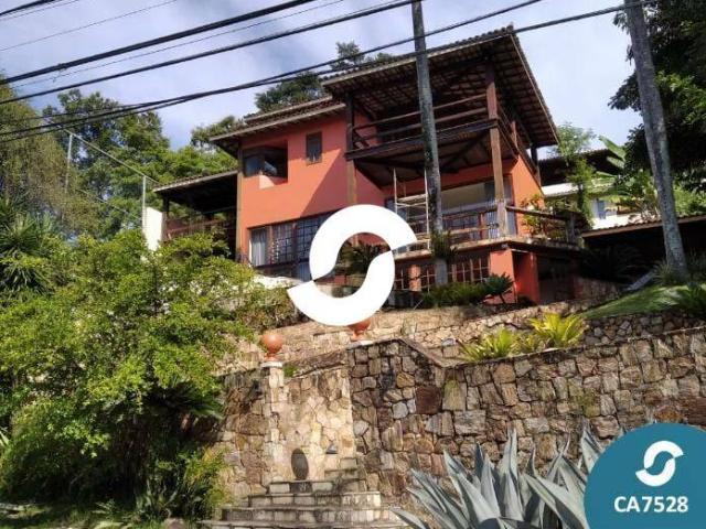 Casa para Venda/Aluguel com 3 quartos, 370 m² por R$ 1.300.000