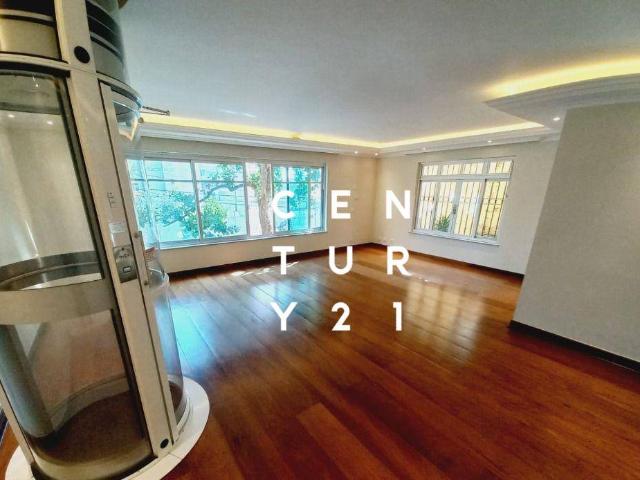 Casa para Venda/Aluguel com 3 quartos, 371 m² por R$ 3.500.000