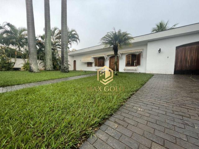 Casa para Venda/Aluguel com 3 quartos, 391 m² por R$ 2.750.000