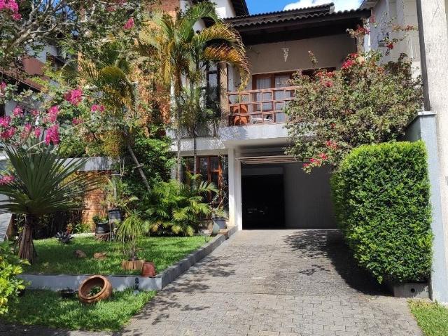 Casa para Venda/Aluguel com 3 quartos, 516 m² por R$ 2.350.000