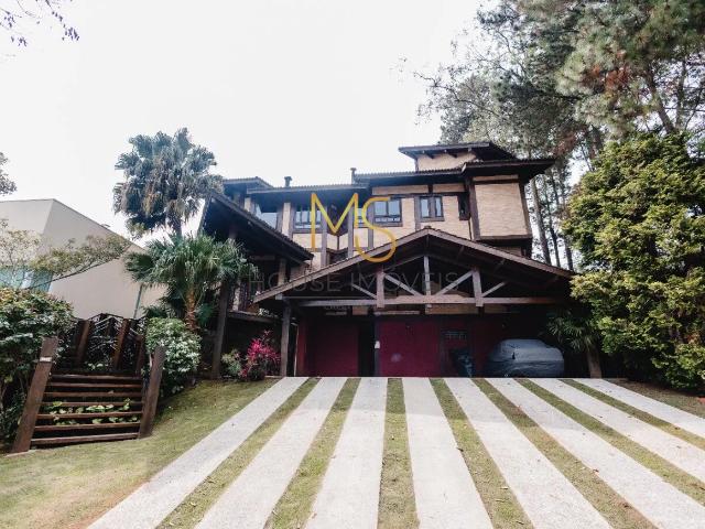 Casa para Venda/Aluguel com 3 quartos, 550 m² por R$ 5.950.000