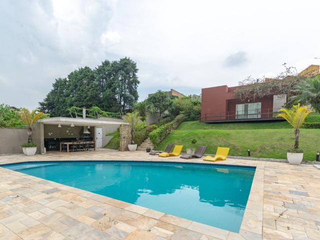 Casa para Venda/Aluguel com 3 quartos, 601 m² por R$ 3.500.000