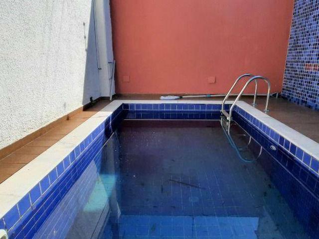 Casa para Venda/Aluguel com 3 quartos, 93 m² por R$ 450.000