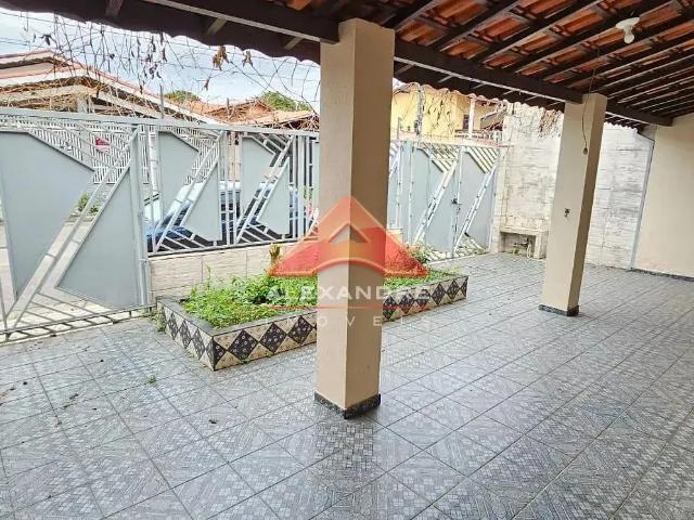 Casa para Venda/Aluguel com 3 quartos, 96 m² por R$ 599.000