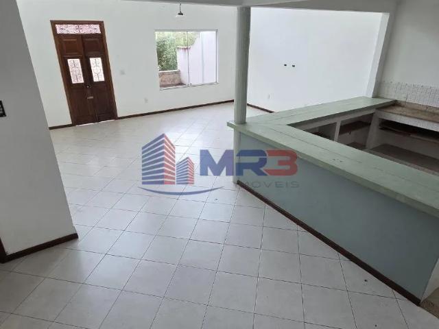 Casa para venda/aluguel com 3 quartos em Taquara com 200m²