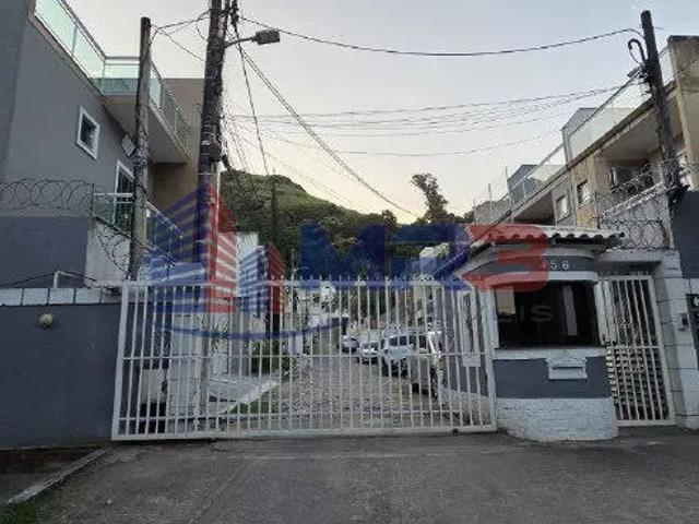 Casa para venda/aluguel com 3 quartos em Taquara com 200m²