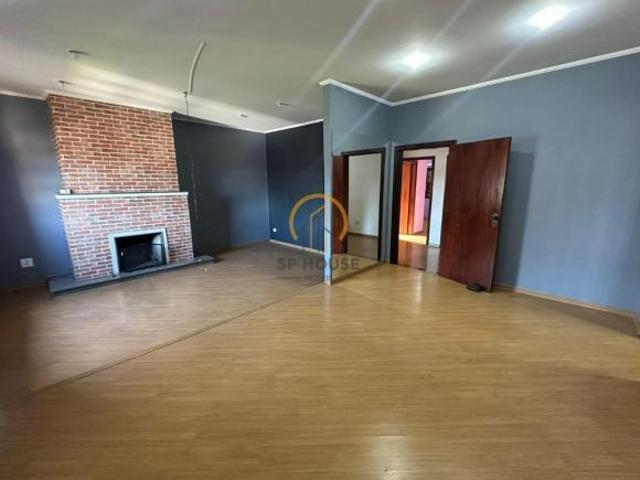 Casa para venda/locação, 3 suítes, 6 vagas, piscina, 426m², Brooklin