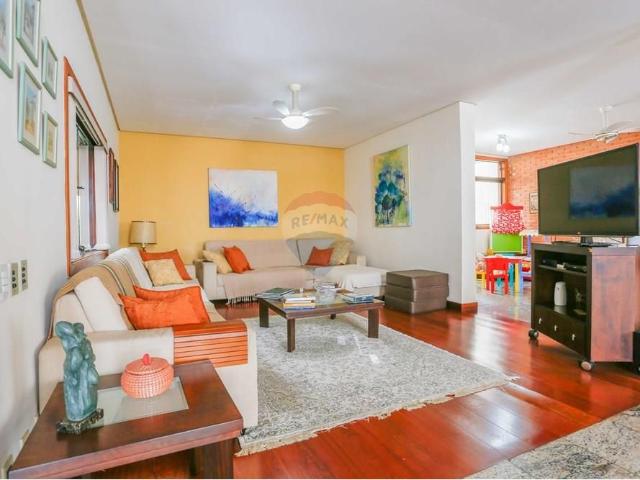 Casa para venda/locação no Parque Campolim 5 dorm. / 3 súites