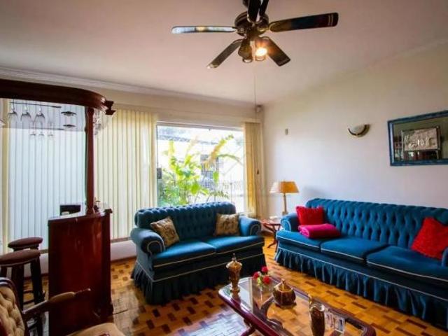 Casa para Venda/Locação na Vila Santa Teresa