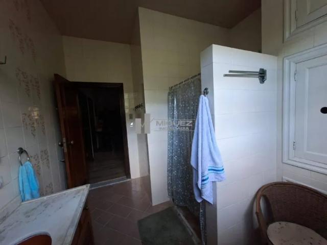 Casa paradisíaca à venda com 5 quartos em meio a Floresta da Tijuca Bairro do Itanhangá