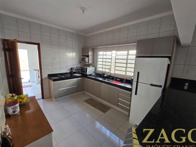 Casa Parque Continental por R$ 350.000,00