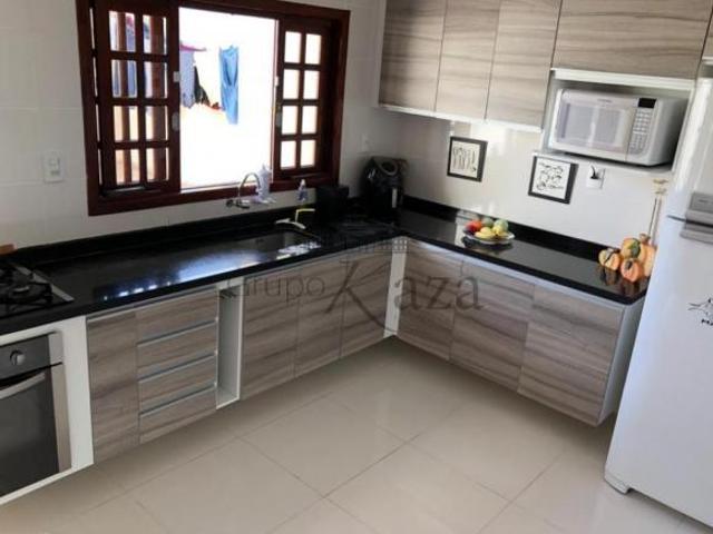 Casa Parque Residencial Santo André 3 Dormitórios 210,64m²