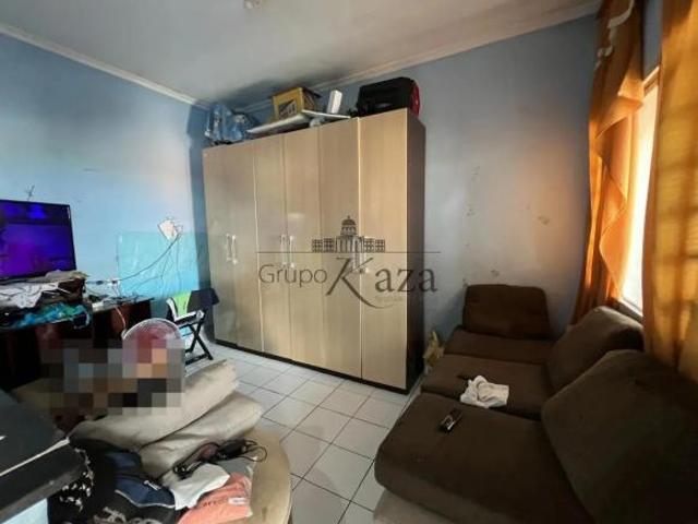 Casa Parque Santo Antônio Jacareí 2 Dormitórios 72m²
