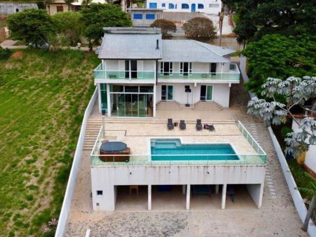 Casa Pé na Água da Represa no Condomínio Riviera do Jaguari em Piracaia