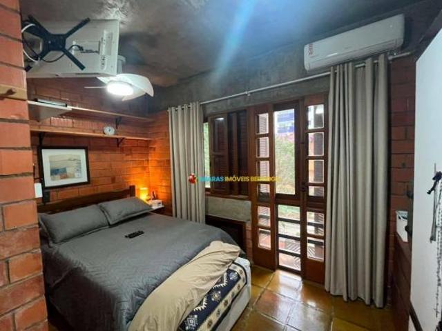 Casa pé na areia na praia da Enseada em Bertioga SP por R$ 950.000,00
