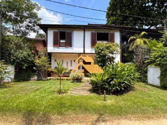 Casa Pé na Areia no Condomínio Baleião – Praia da Baleia, 5 Suítes, Piscina Privativa, Quadra de Tên