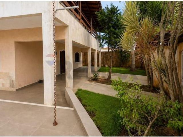 Casa Pé na areia a 100m do mar, piscina, espaço gourmet, 4 suítes, sala de banho e amplo espaço para