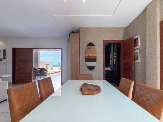 Casa Pé na Areia da Praia de Pirangi by Carpediem