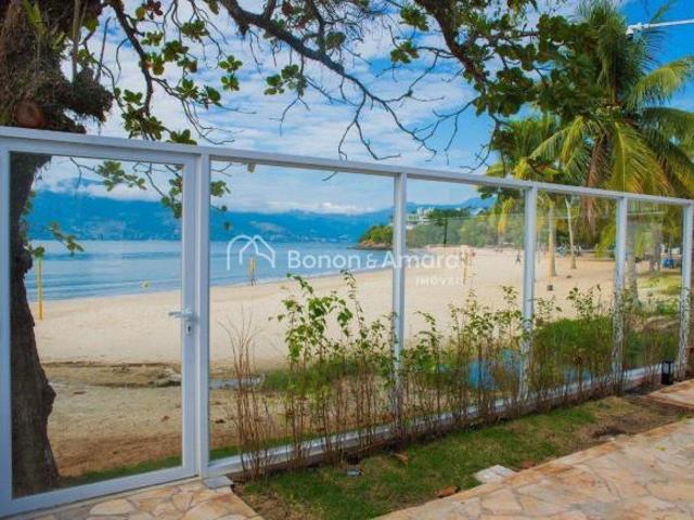 Casa pé na areia em condomínio São Sebastião S.P